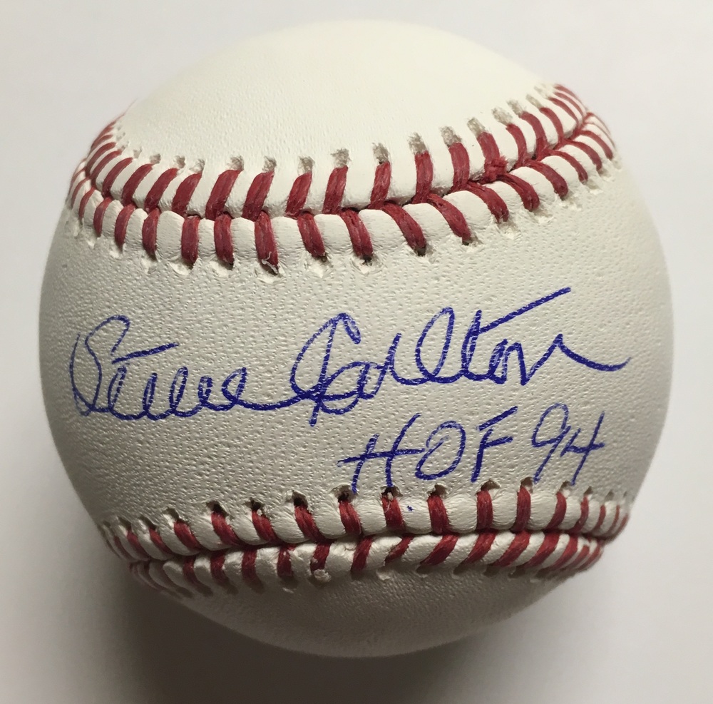 Steve Carlton "HOF 94" Autographed Baseball | MLB Auctions
