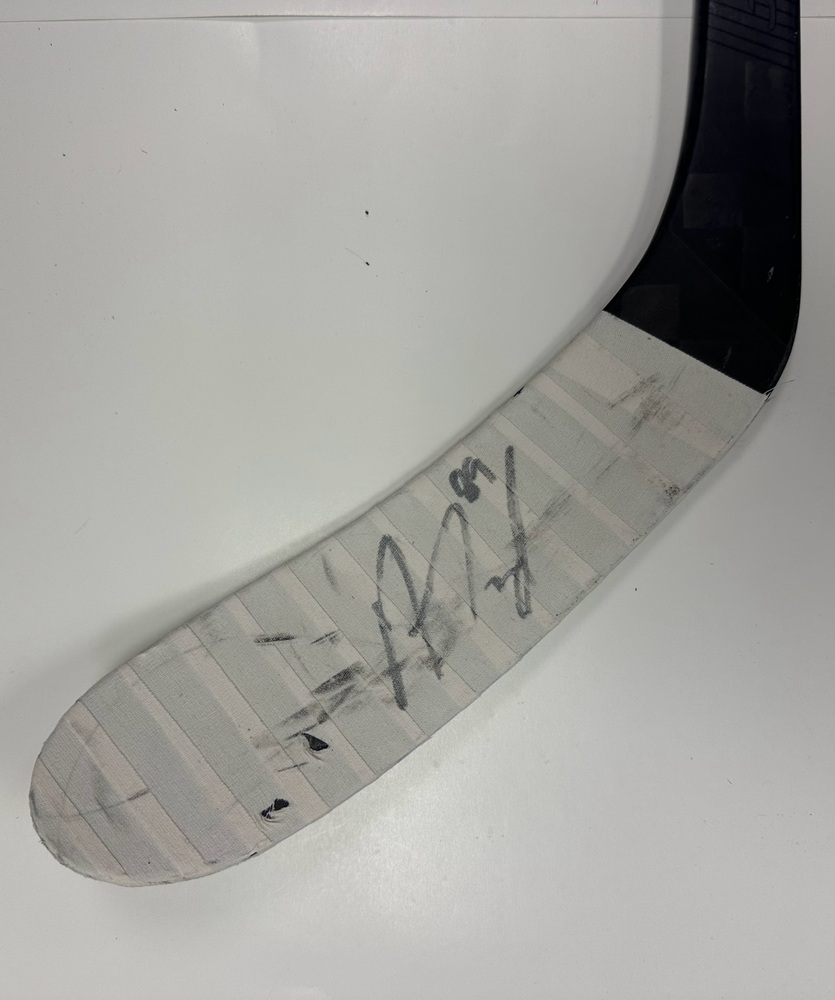 #89 Alex Tuch Game Used Stick - Autographed - Buffalo Sabres - NHL Auctions