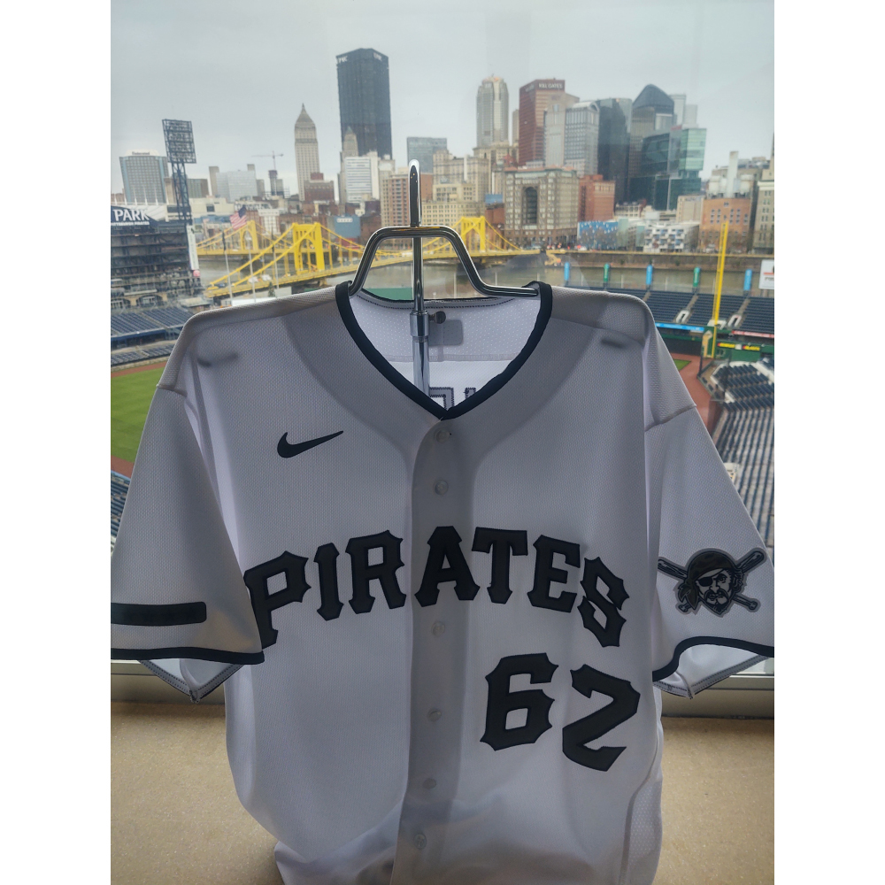 Team-Issued 2022 Camo Luis Oviedo #62 Jersey | Pittsburgh Pirates Auctions