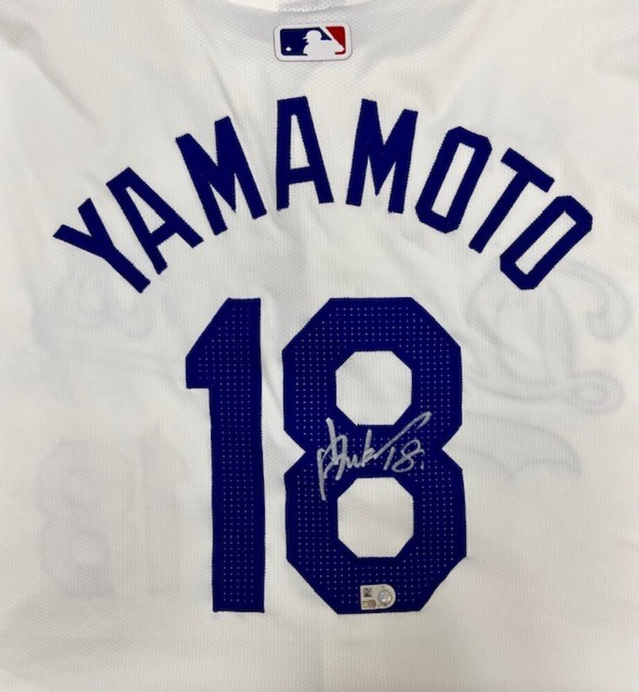 Yoshinobu Yamamoto Autographed Dodgers Authentic Jersey | MLB Auctions
