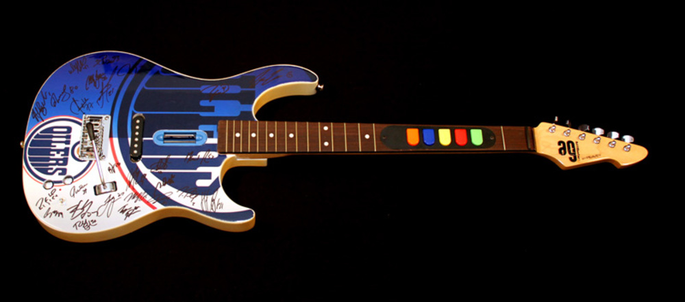 2013-14 Edmonton Oilers Team Signed Custom Made PS2 Guitar Hero Full ...