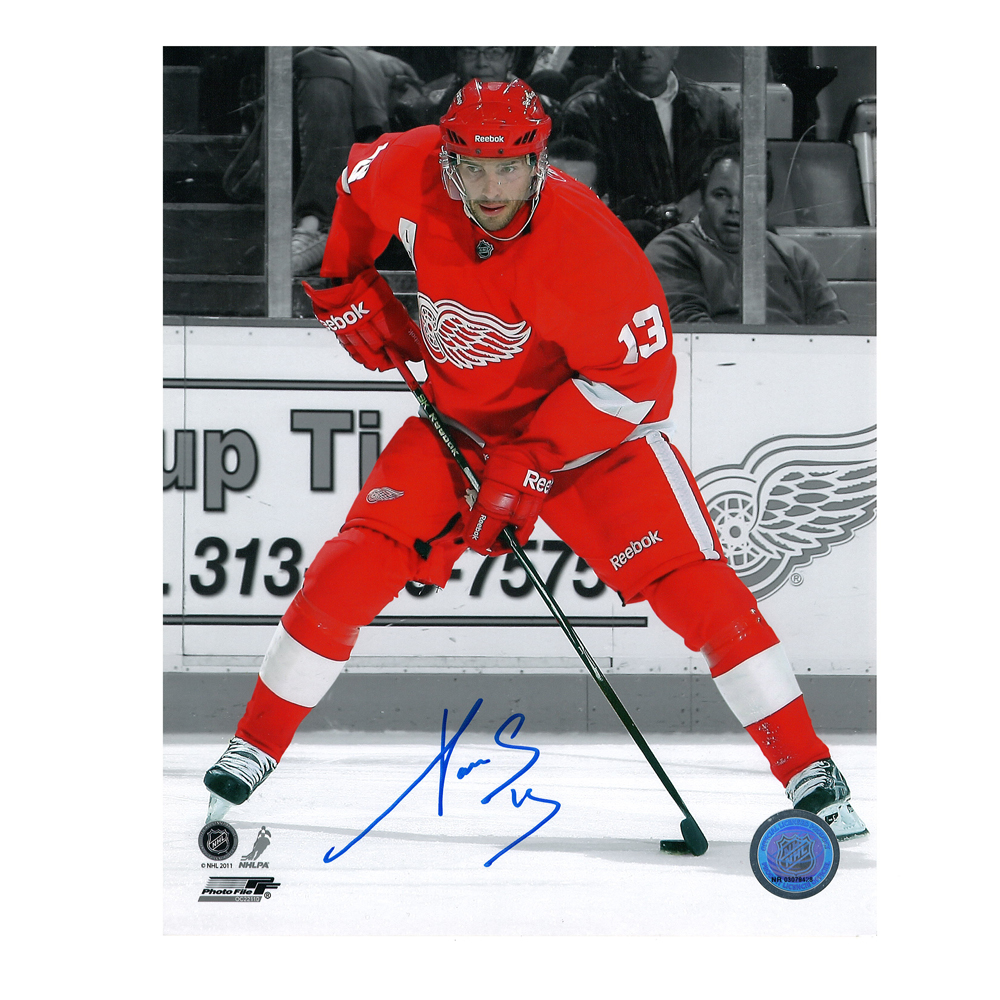 PAVEL DATSYUK Signed Detroit Red Wings 8 x 10 Photo - NHL Auctions