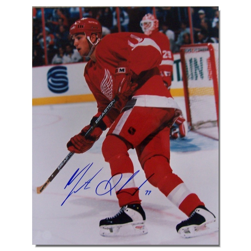 Mathieu Dandenault Autographed Detroit Red Wings 11x14 Photo - NHL Auctions