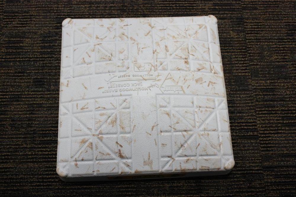 Game Used 2nd Base from Pirates vs. Cubs on 4/4/2013 | MLB Auctions