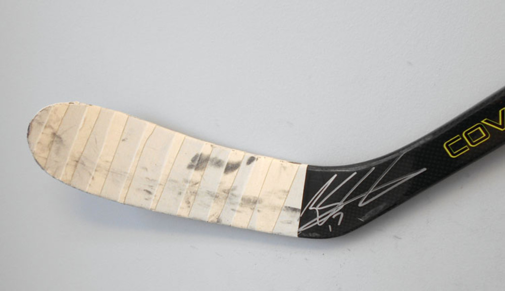 #17 Wayne Simmonds Game Used Stick - Autographed - Philadelphia Flyers ...