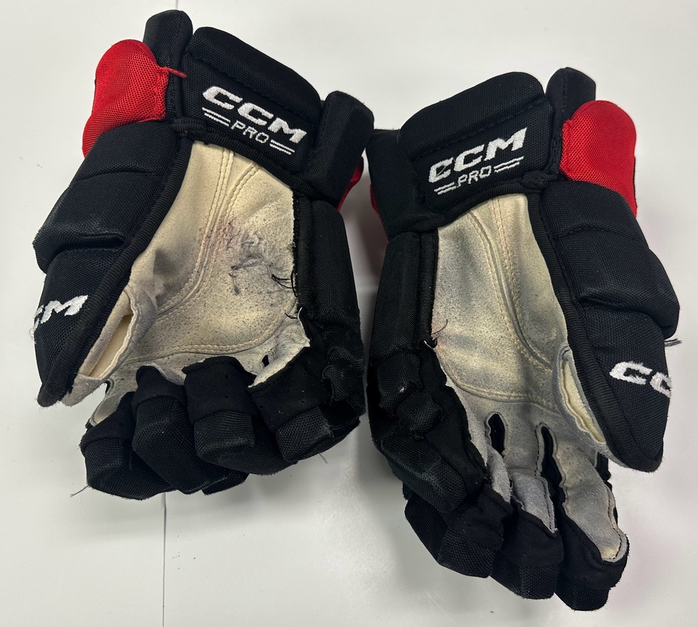 #85 Jake Sanderson Game Used Gloves - Ottawa Senators - NHL Auctions