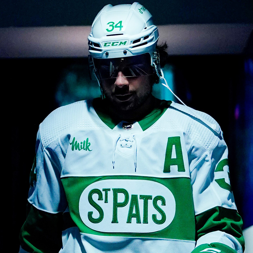 Auston Matthews 2022-23 St. Pats Game Worn Helmet | Real Sports Auction