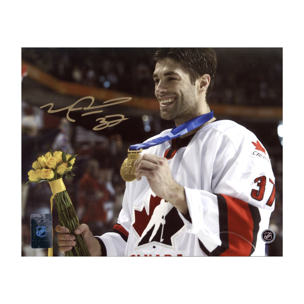 Mike Peca Autographed Team Canada 8x10 Photo - NHL Auctions