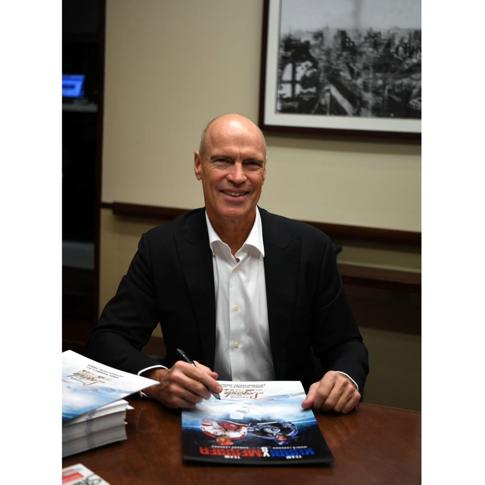 Jari Kurri & Mark Messier Signed 2017 Legends Classic Poster - NHL Auctions