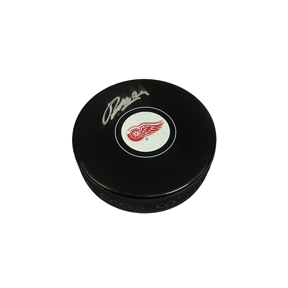 PIUS SUTER Signed Detroit Red Wings Puck (Exact Photo Shown) - NHL Auctions