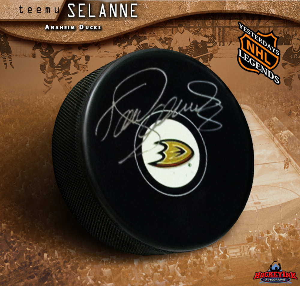 TEEMU SELANNE Signed Anaheim Ducks Puck - NHL Auctions