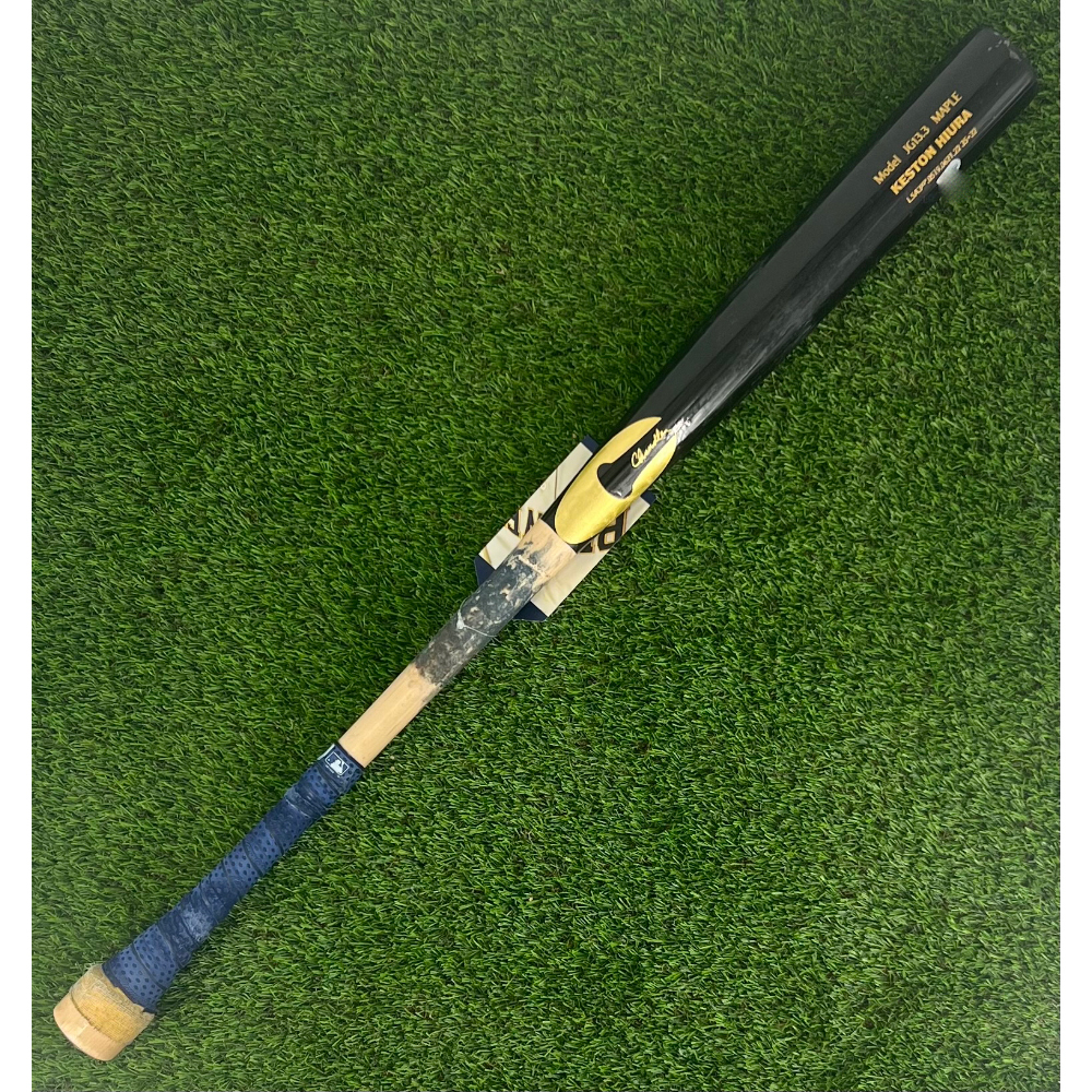 Game-Used Cracked Bat #18 Hiura 8/22/22 | Milwaukee Brewers Auctions