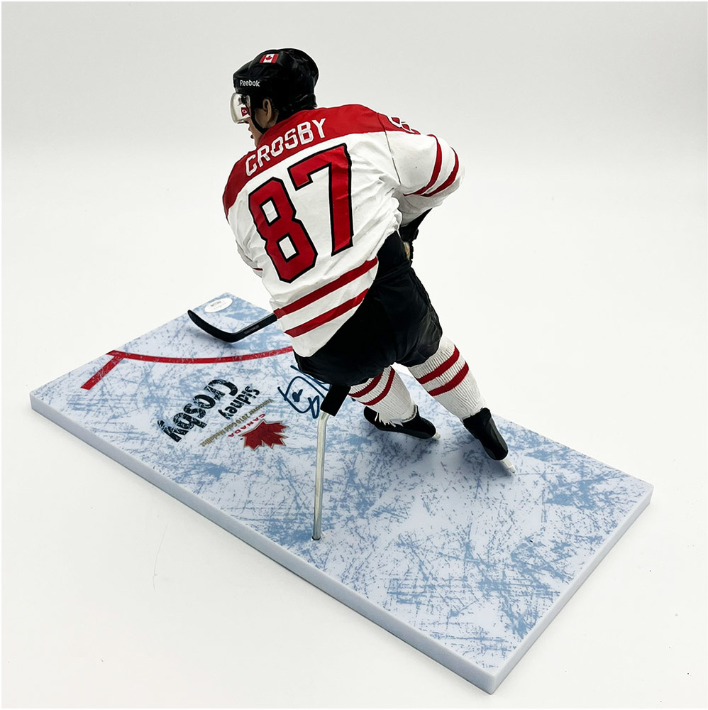 Sidney Crosby Autographed 2010 Team Canada 12 Inch McFarlane Figurine ...