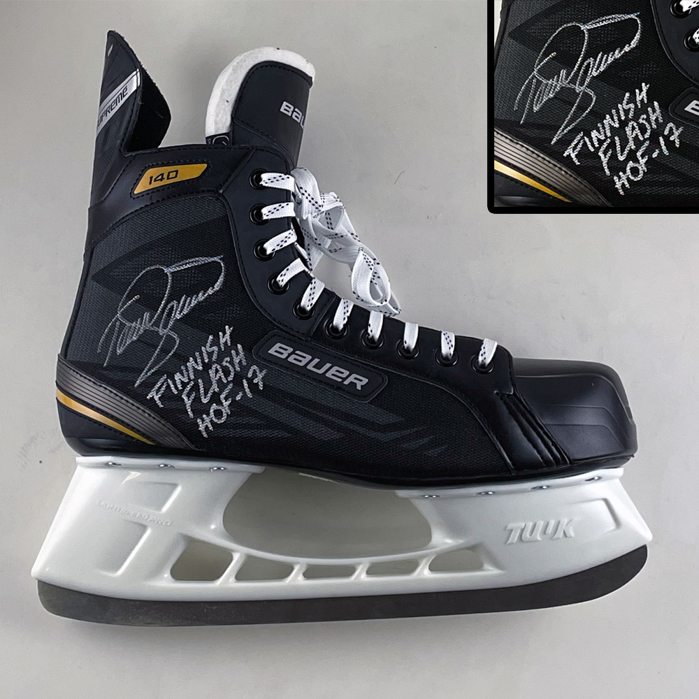 TEEMU SELANNE Signed Bauer Skate with "Finnish Flash & HOF 17 ...