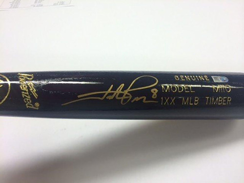 Giants Community Fund Auction: Hunter Pence Autographed Bat | MLB Auctions