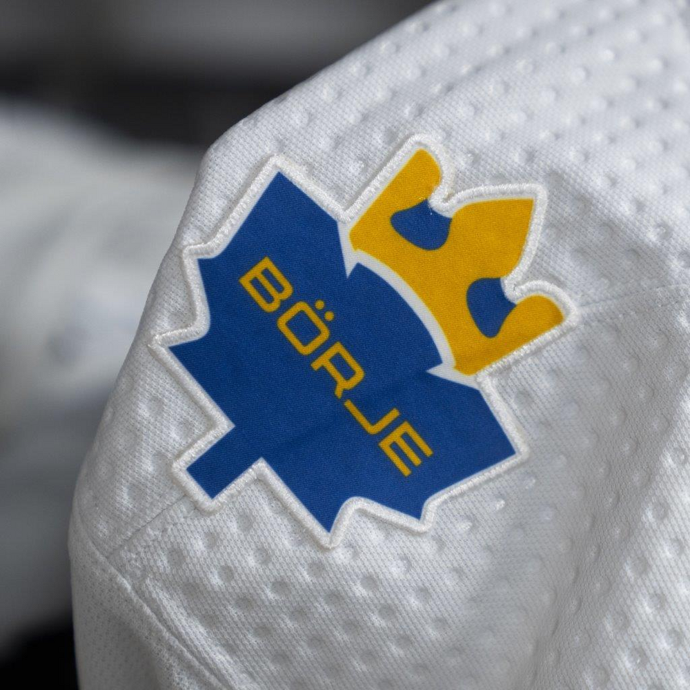 #88 William Nylander 2023 NHL Global Series Game Worn Sweater w ...