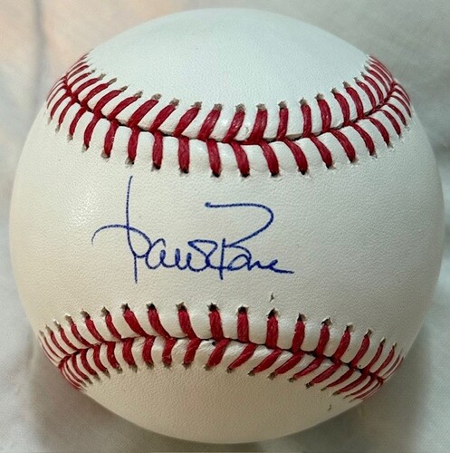 Aaron Boone Autographed Baseball | MLB Auctions