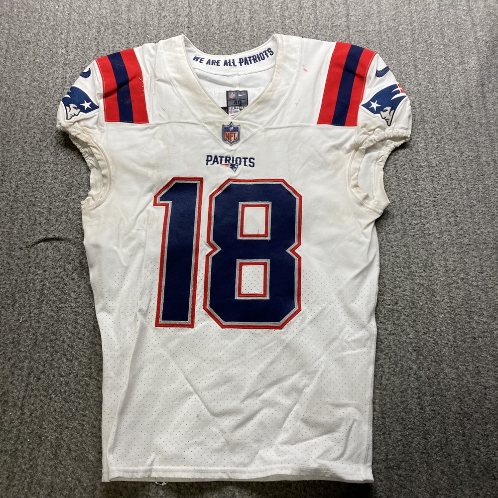 Crucial Catch - Patriots Matthew Slater Game Used Jersey (10/16/22 ...