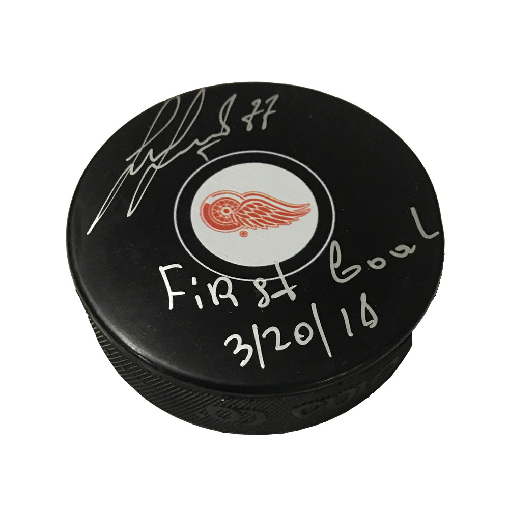 EVGENY SVECHNIKOV Signed Detroit Red Wings Puck with First Goal ...