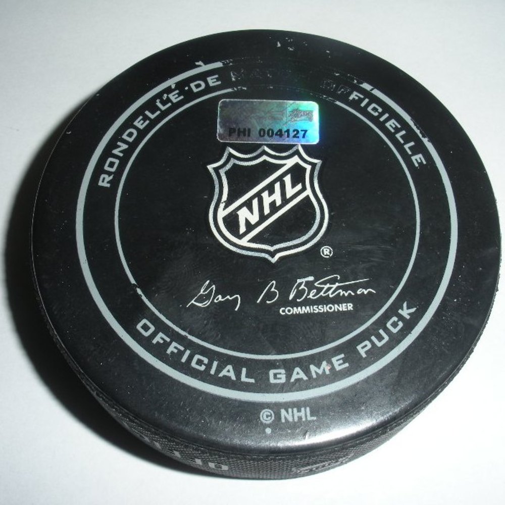 Wayne Simmonds - Philadelphia Flyers - Goal Puck - October 11, 2014 ...