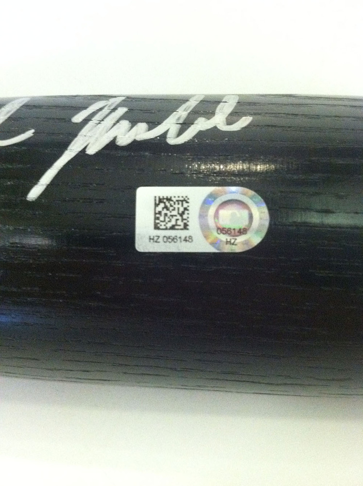 Nick Markakis - Signed Bat (HZ056148) | MLB Auctions