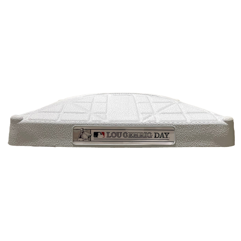 Game-Used 1st Base -- Used in Innings 1 through 9 -- Cardinals vs. Cubs ...