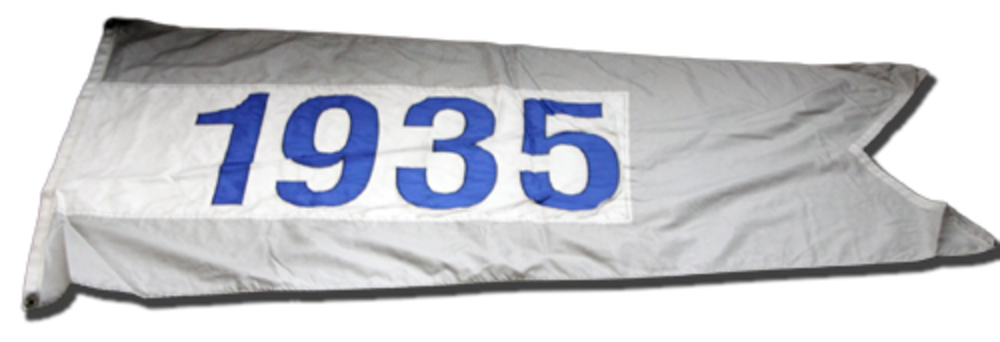 Wrigley Field Collection -- Rooftop Flag -- 1935 | Chicago Cubs Auctions