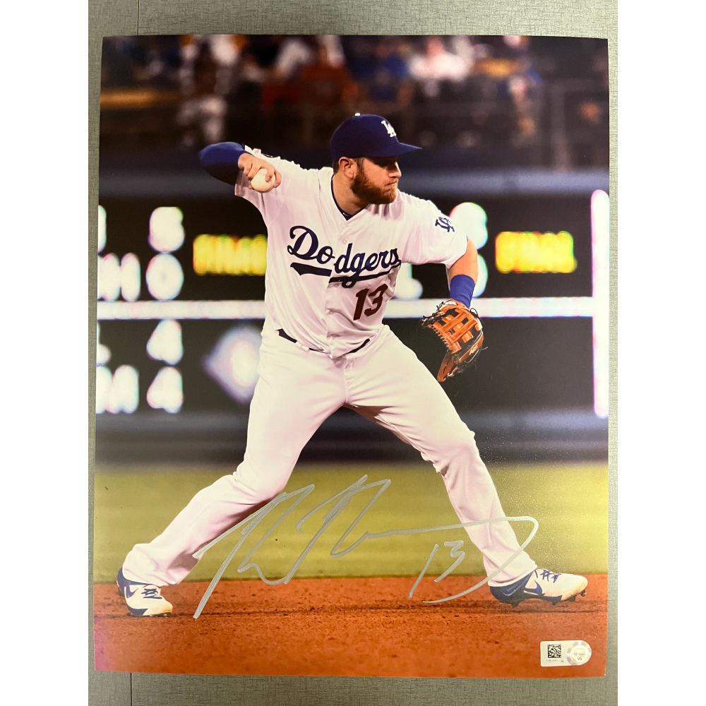 Max Muncy MLB Authenticated Autographed 8x10 Photo | Los Angeles ...