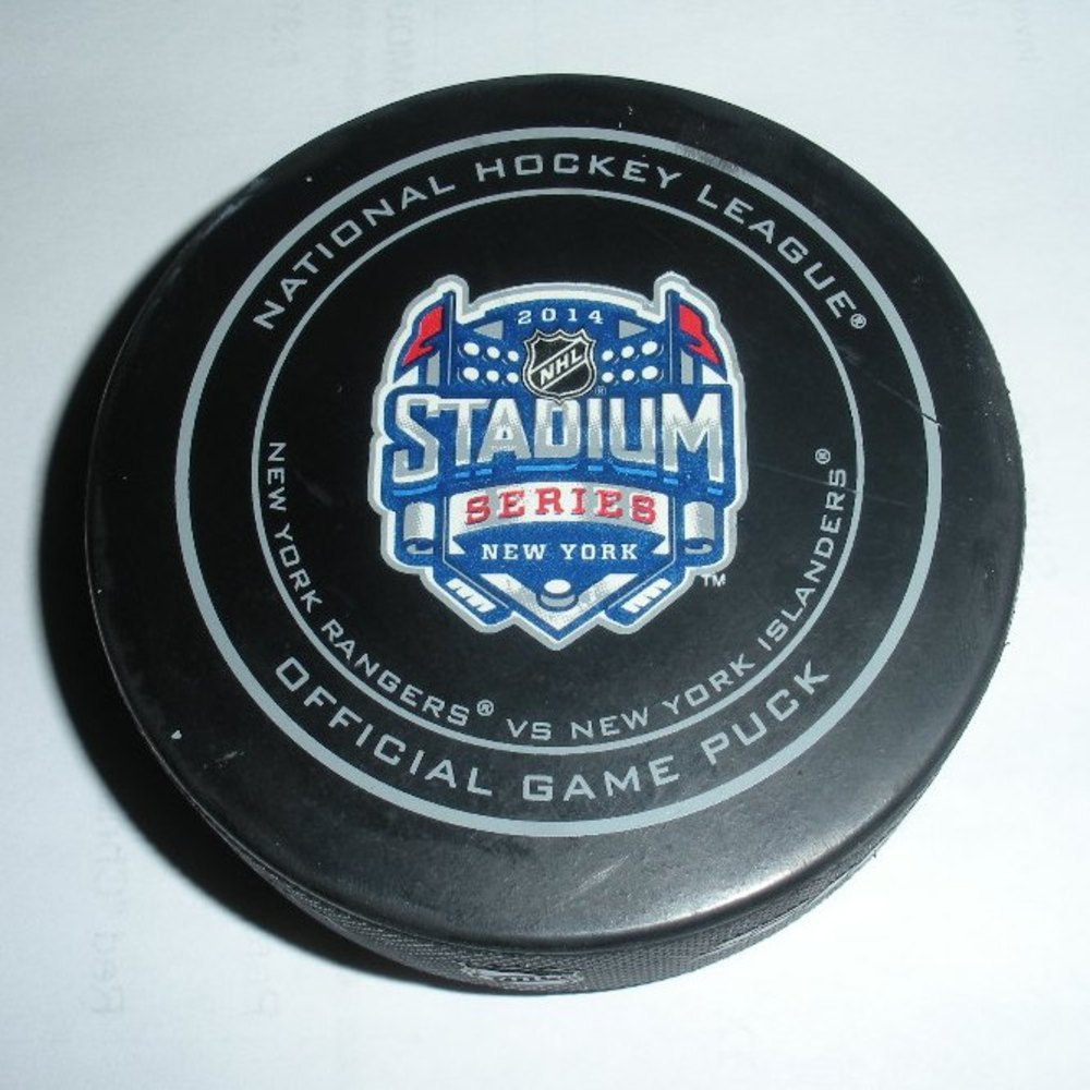 2014 Stadium Series - New York Rangers - #67 Benoit Pouliot - Goal Puck ...