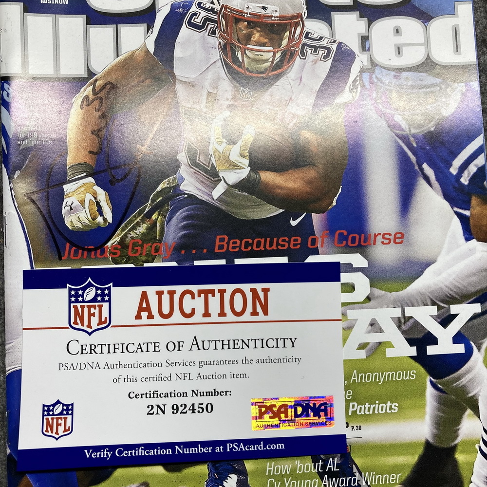 Patriots - Jonas Gray Signed Sports Illustrated Magazine | The official ...