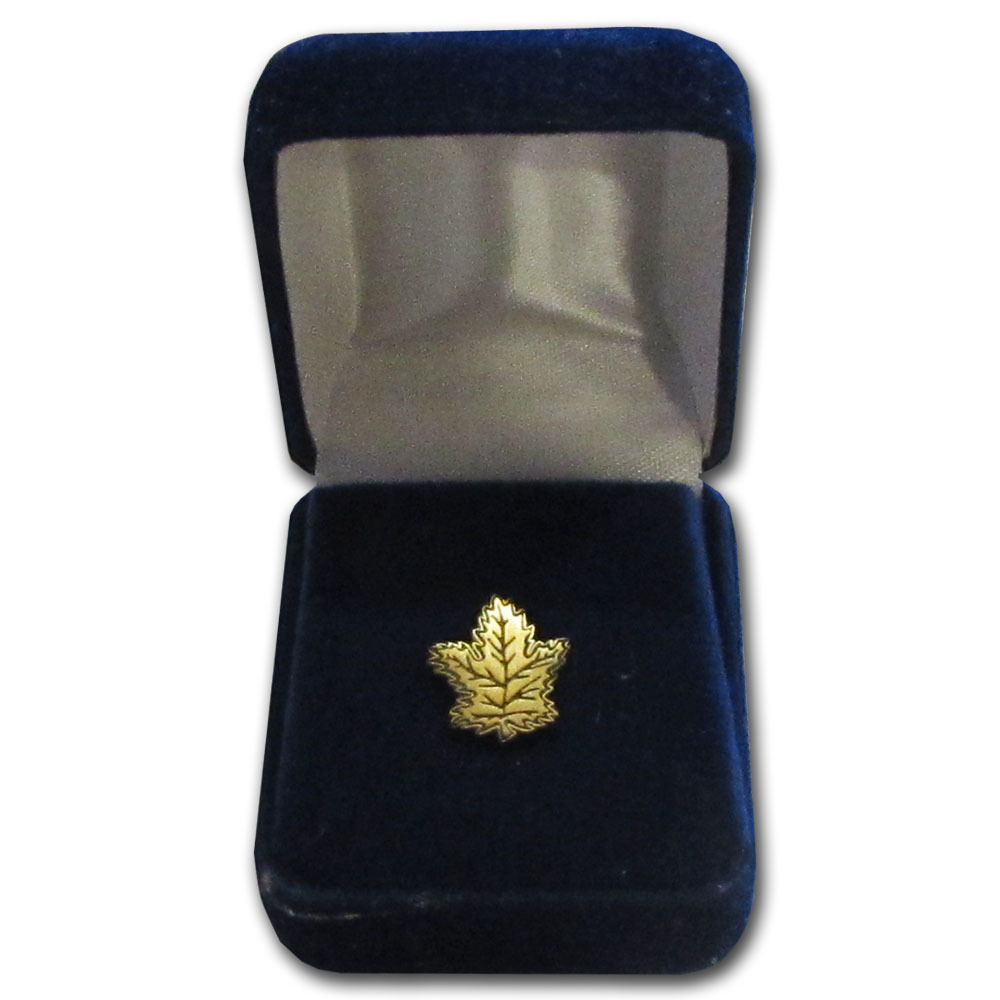 Toronto Maple Leafs Pin - Gifted to Season Ticket Holders - NHL Auctions