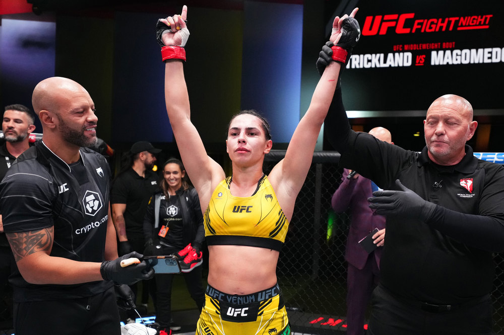 Ariane Lipski Signed Fight Issued Jersey UFC on ESPN: Strickland vs ...