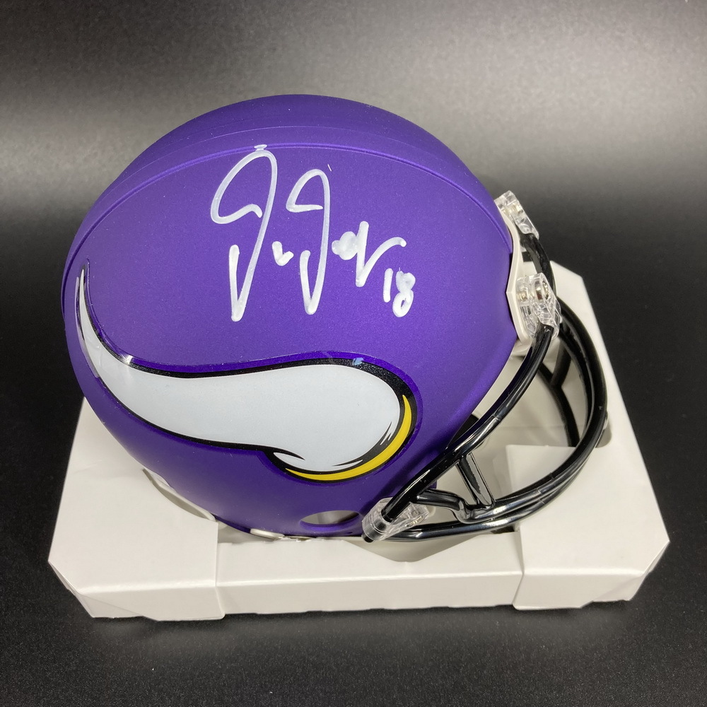 NFL - VIkings Justin Jefferson Signed Mini Helmet | The official ...
