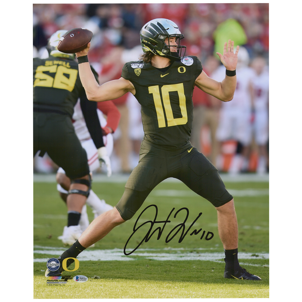 Justin Herbert Oregon Ducks Autographed 16'' x 20'' Throwing Photo ...