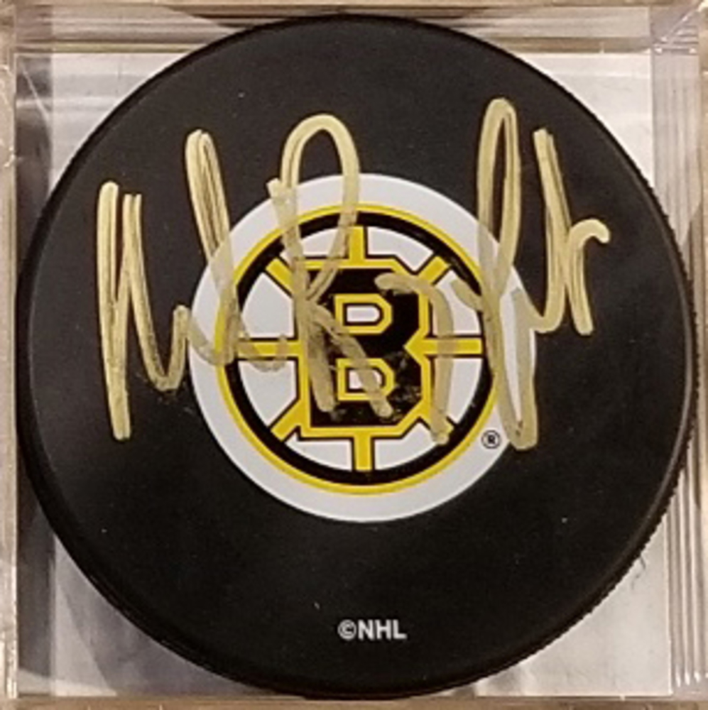 Andrew Raycroft Boston Bruins Autographed Hockey Puck - NHL Auctions