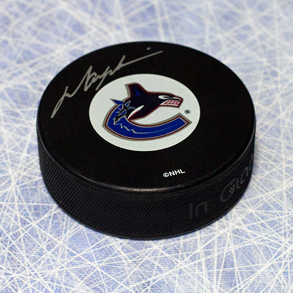 Mark Messier Vancouver Canucks Autographed Hockey Puck - NHL Auctions