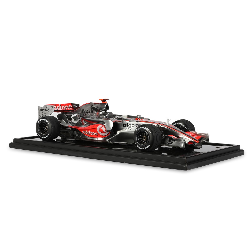 1/43 2007 F.ALONSO VODAFONE McLAREN MERCEDES MP4-22｜ミニチャンプス