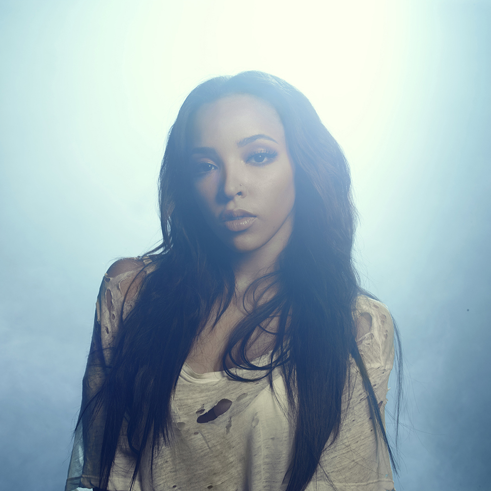 Tinashe Concert + Meet & Greet - London, UK - May 3, 2016 | Hilton ...