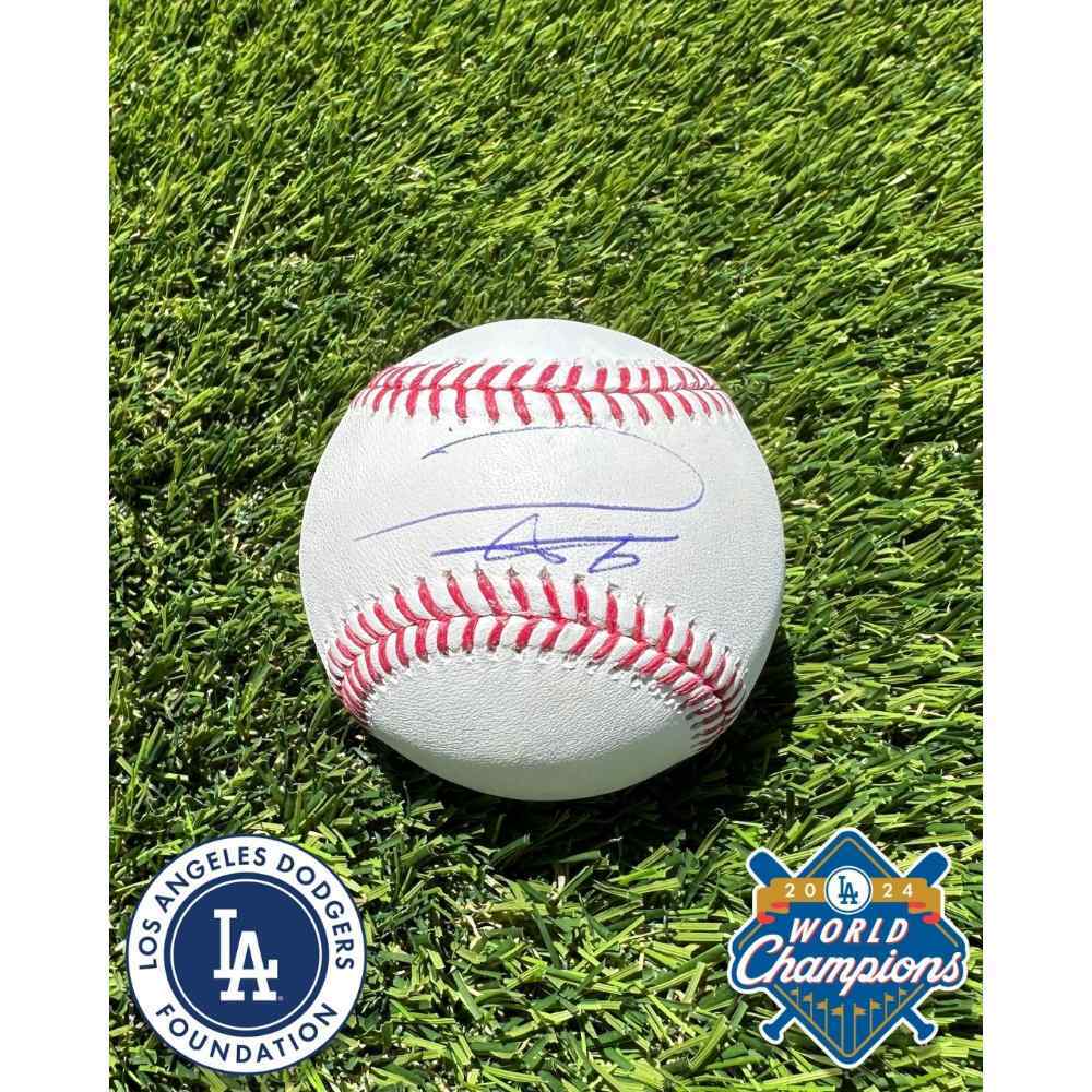 Hyeseong Kim Autographed and MLB Authenticated Baseball | Los Angeles ...