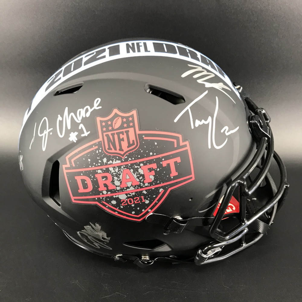 NFL - Multi Signed 2021 NFL Draft Helmet Signed by Mac Jones, DeVonta ...