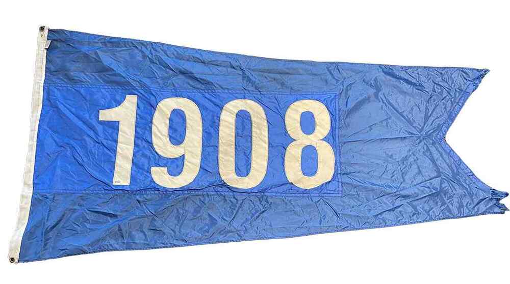 Wrigley Field Collection -- Rooftop Flag -- 1908 | Chicago Cubs Auctions