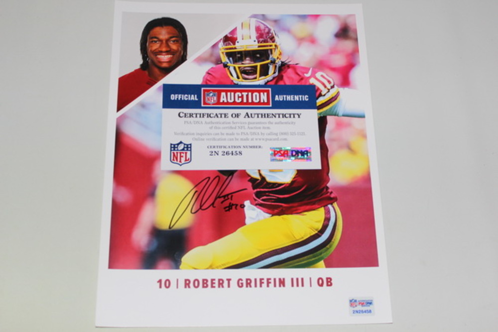 REDSKINS - ROBERT GRIFFIN III SIGNED 8X10 PHOTO | The official auction ...