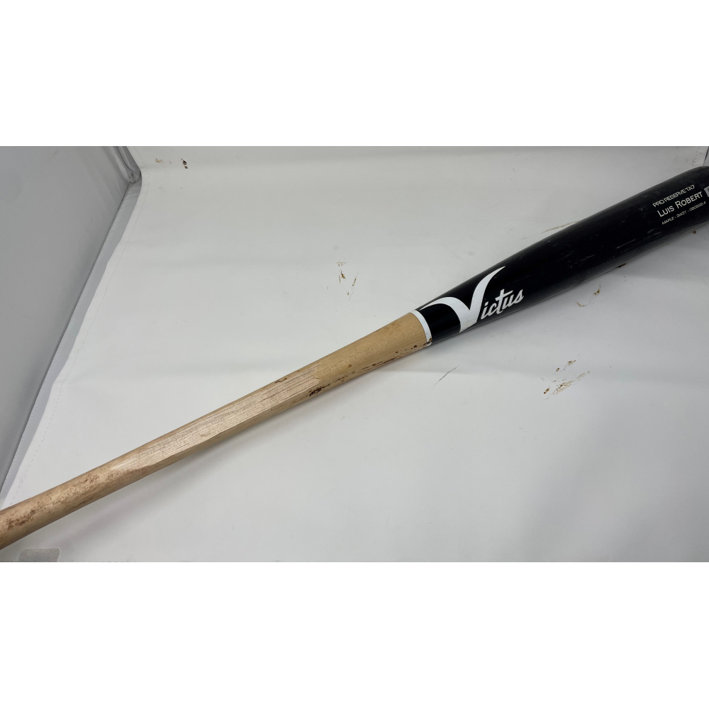 Luis Robert Game-Used Broken Bat - 7/3/2022 - Single | White Sox Auctions