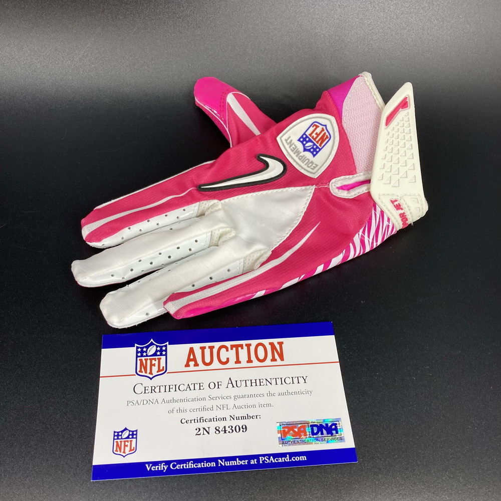 Crucial Catch - Game Issued Glove Size XL | The official auction site ...